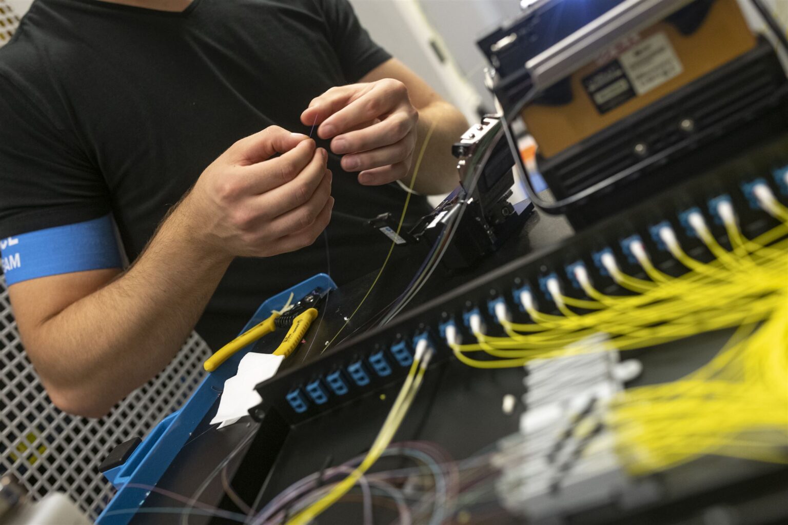 Technical Deep Dive – Fibervision Optic Measuring Device - Data Center ...